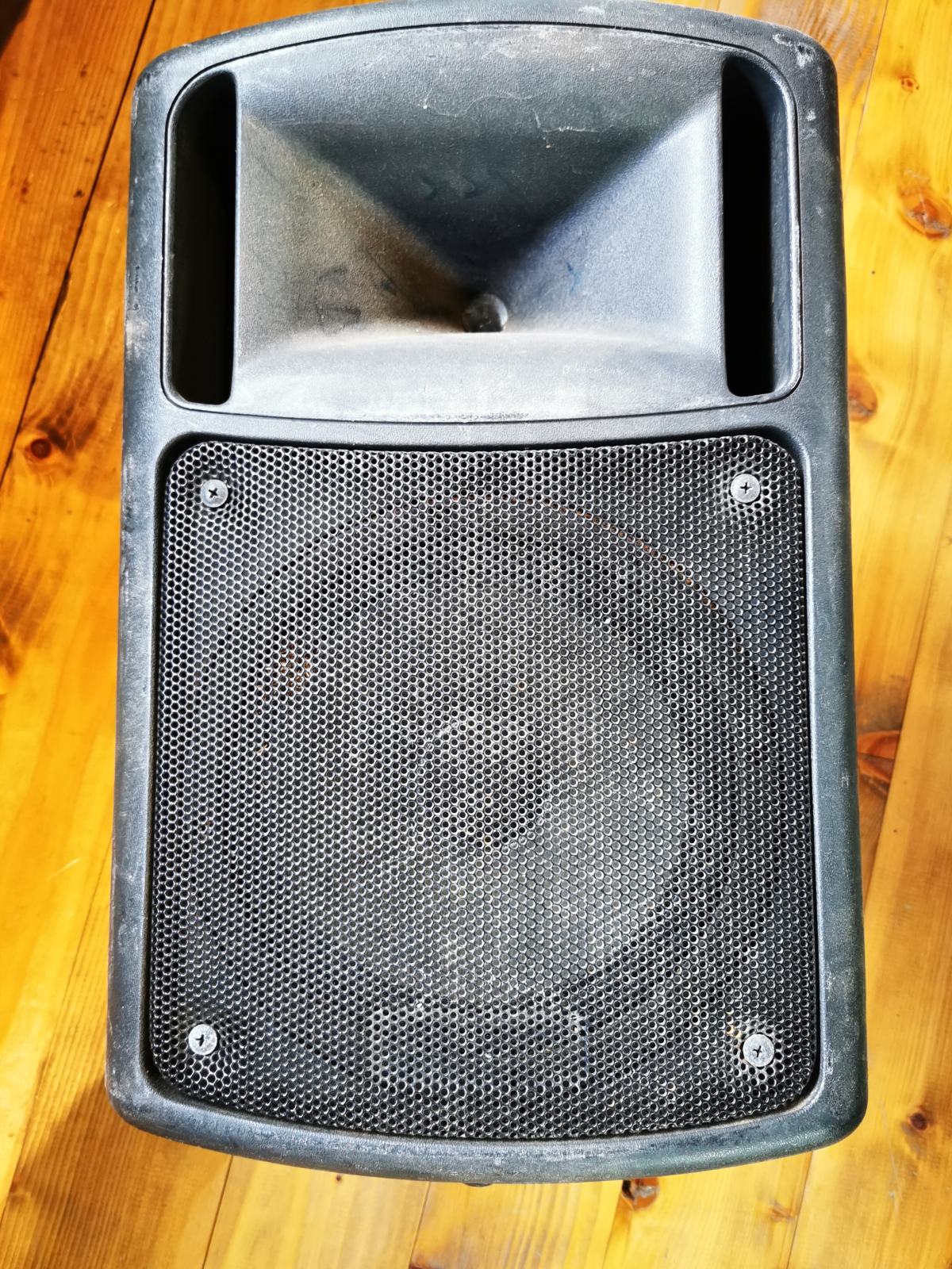 Zvučnik FBT MaxX 2 250W