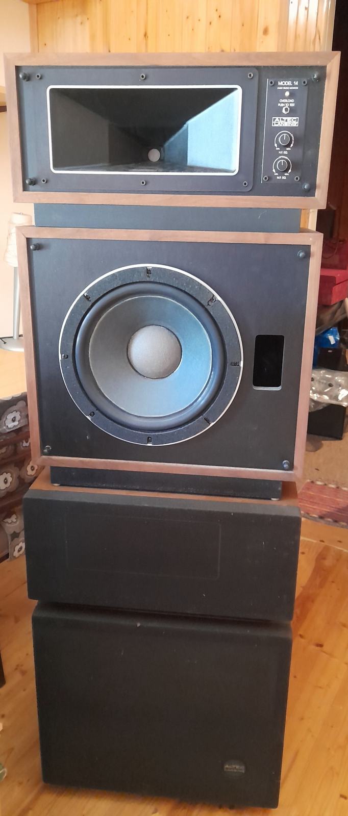 ALTEC-LANSING monitori, model 14