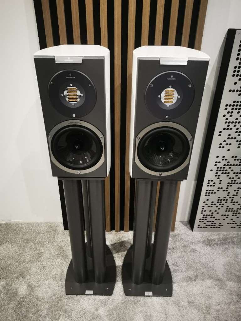 Audiovector R1 Arrete sa stalcima