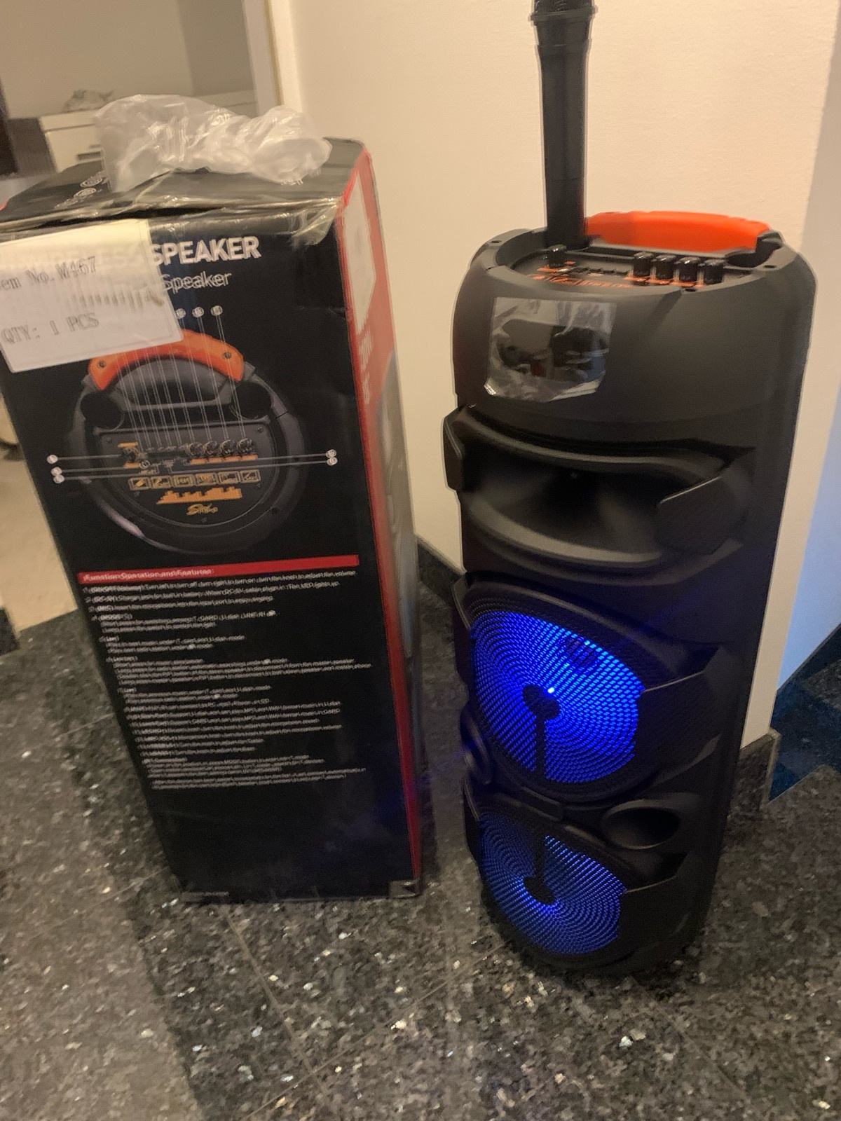 BLUETOOTH ZVUCNIK KARAOKE 2x8 INCHA BEZICNI MIKROFON