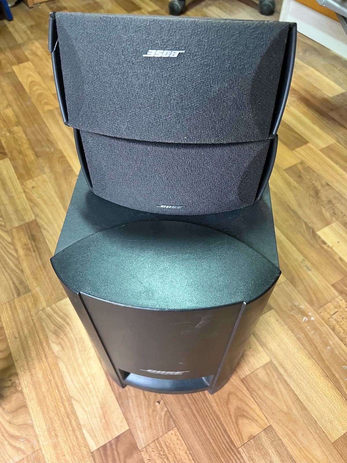 BOSE - 321 Series II Subwoofer i dva satelita