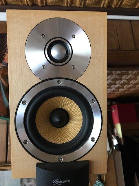 Bowers & Wilkins CM1 može i zamjena