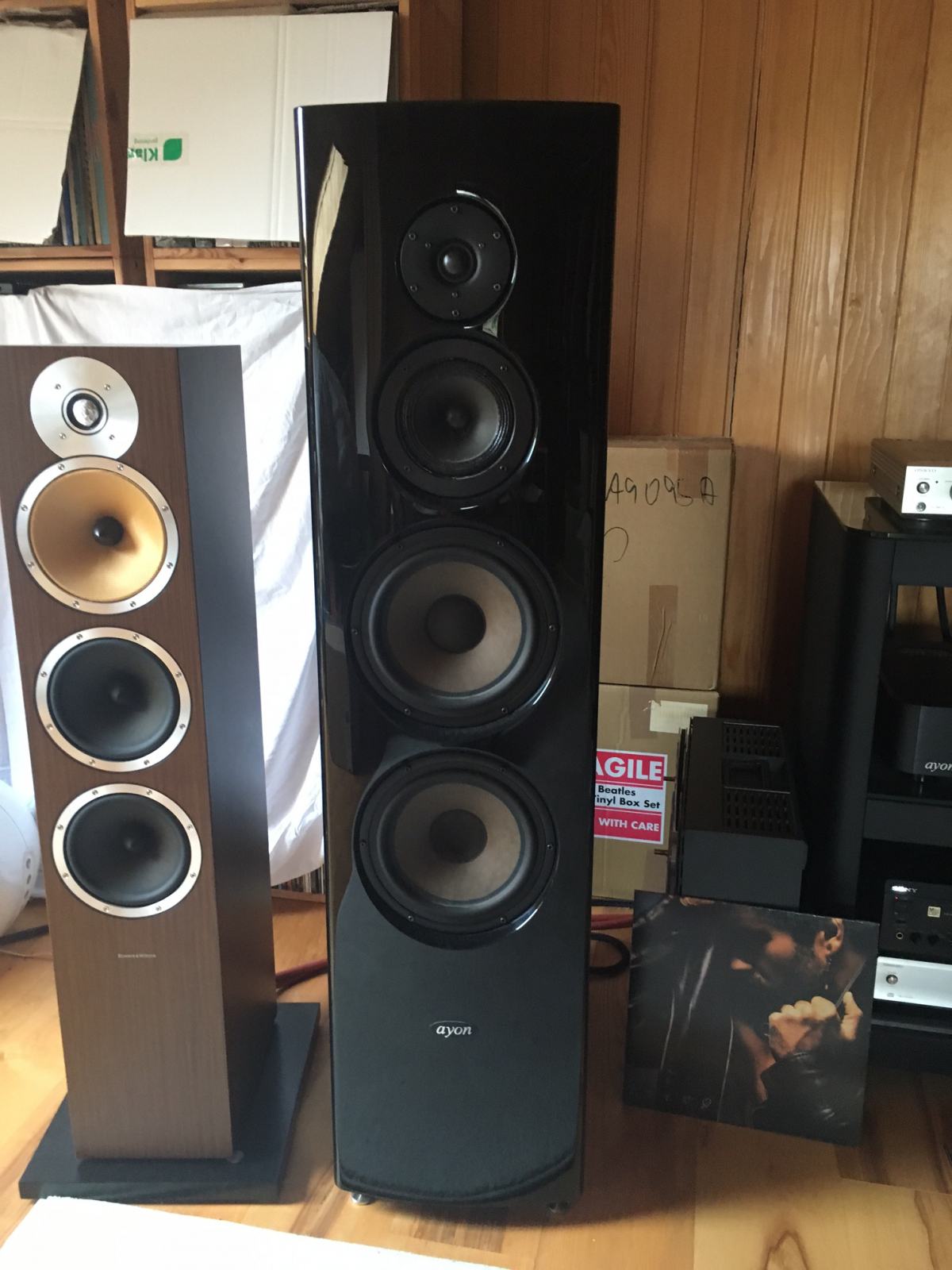 Hi-Fi vrhunski zvučnici Ayon Raptor S - piano black boja - 3.600 eur!