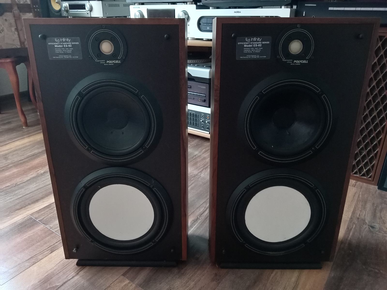 INFINITY ES 82