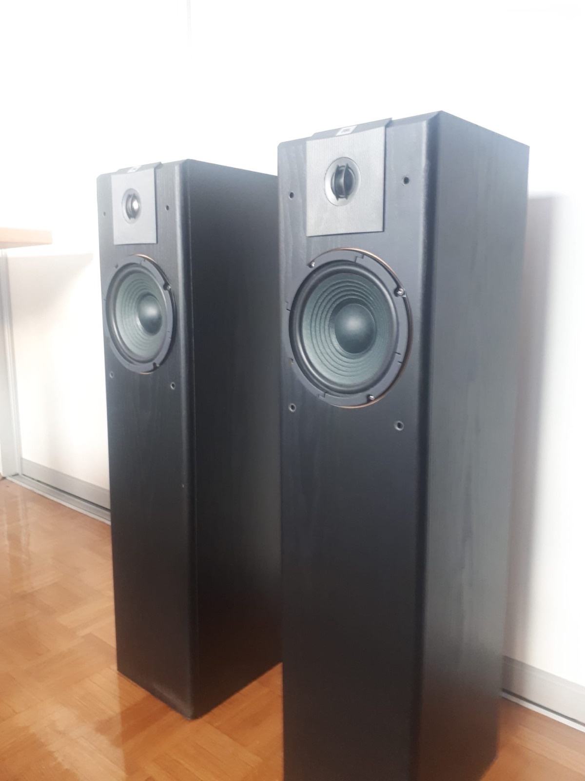 JBL LX 2003 zvucnici 2kom, novi basevi.