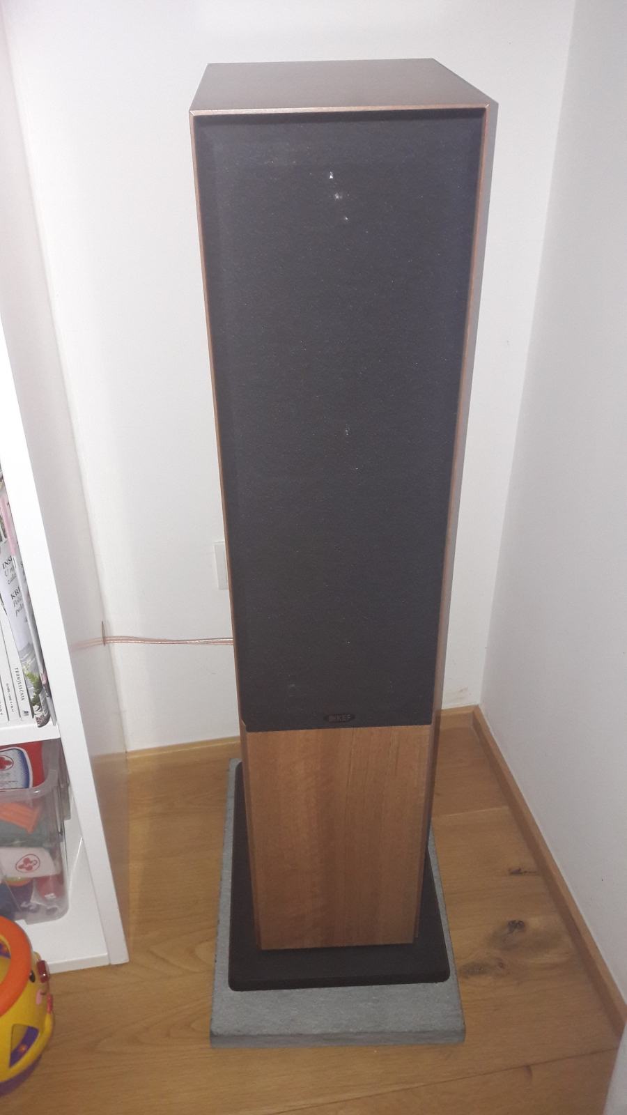 KEF C7
