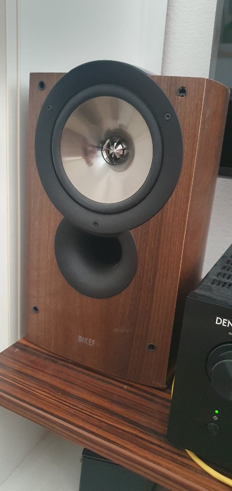 KEF iq30