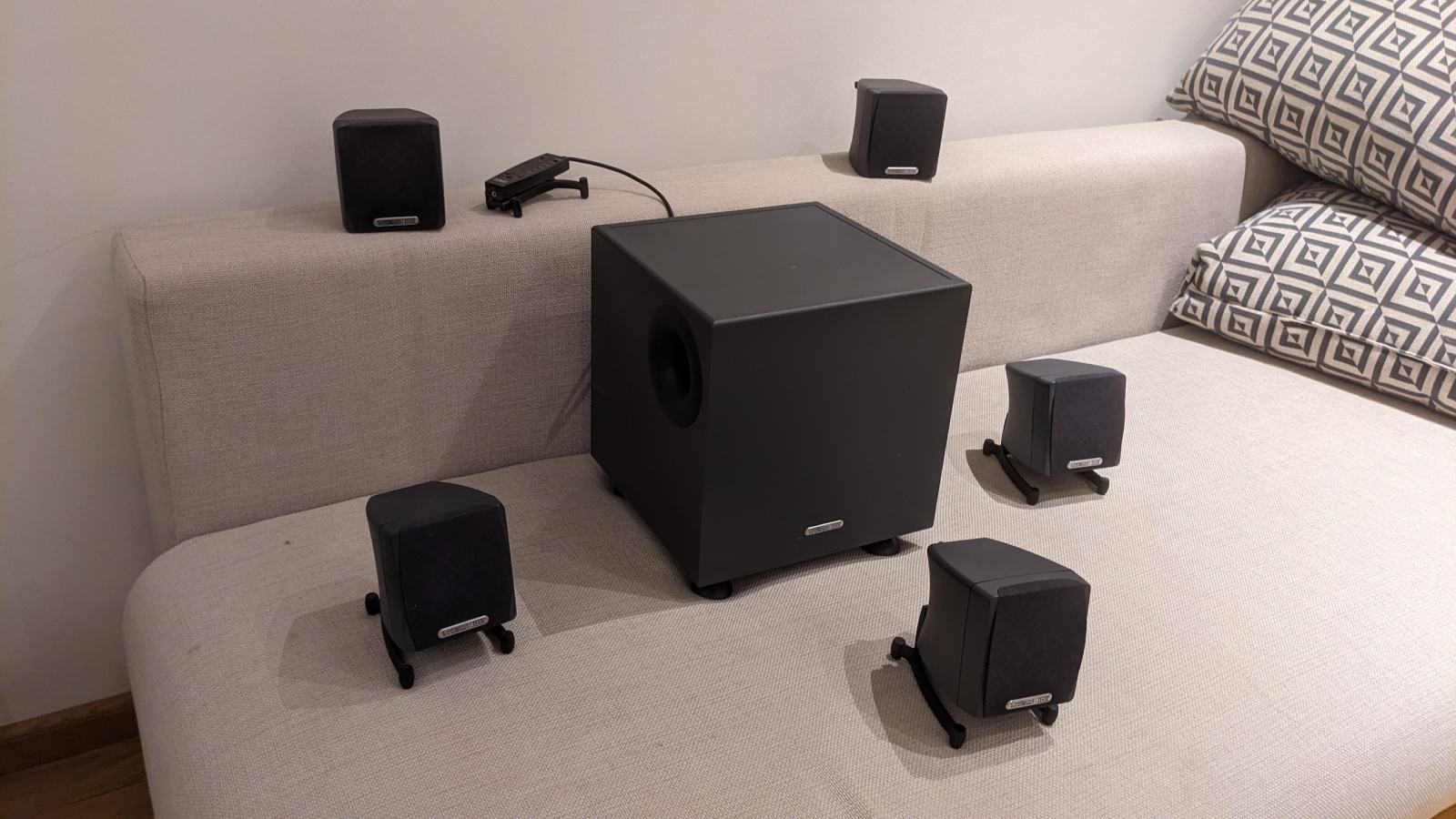 Komplet 5+1 zvučnika za PC surround sistem MegaWorks THX 5.1 550