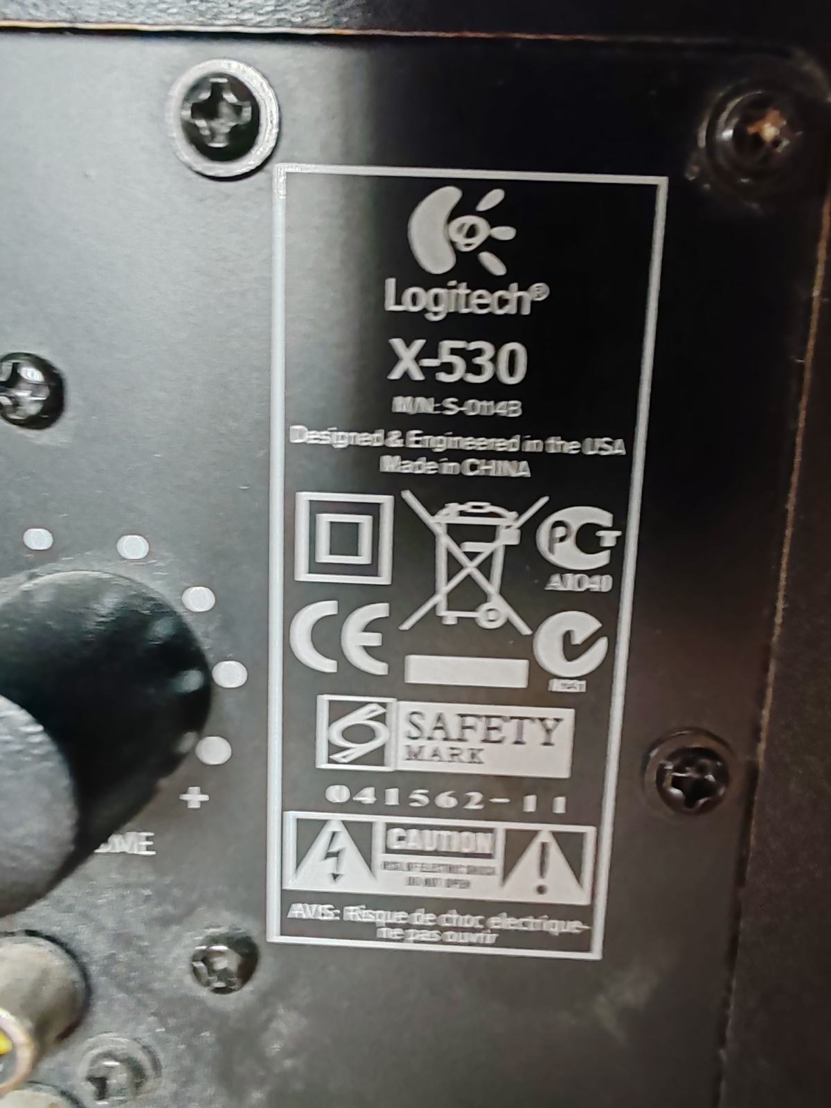 Logitech X-530 zvučnici i subwoofer