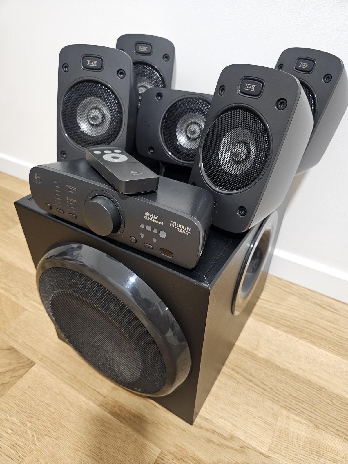 Zvučnici Logitech Z906, 5.1, THX, DD, DTS, 500W RMS