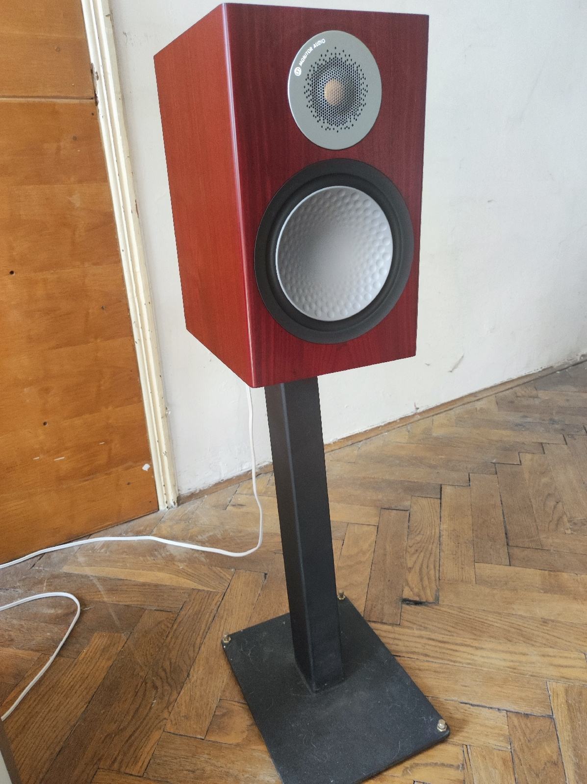 Monitor audio Silver 100 (6G) sa stalcima