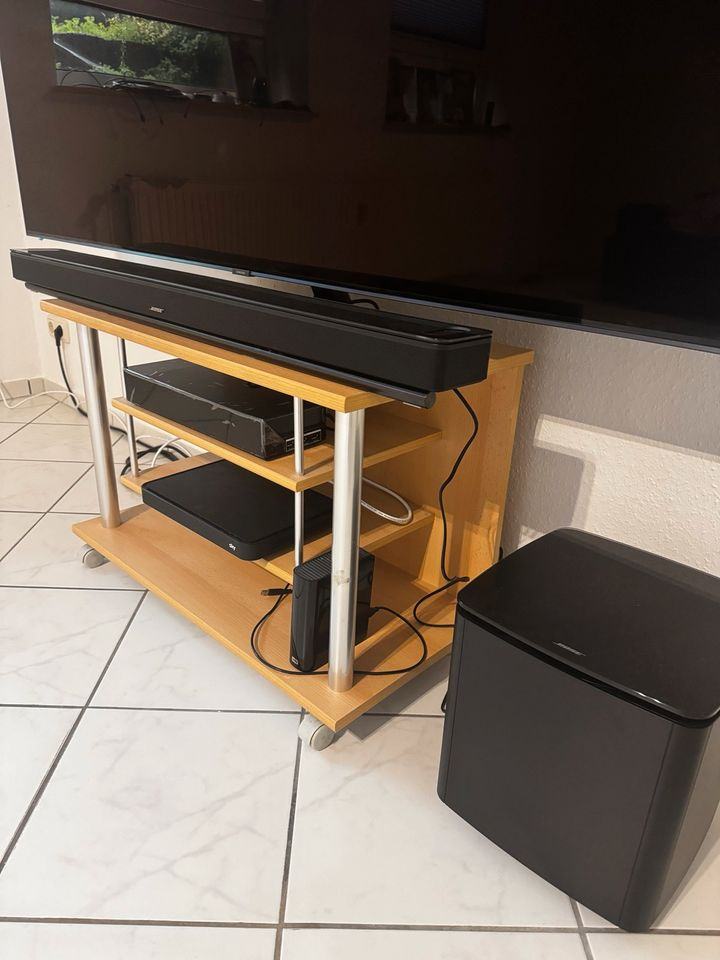 ose Soundbar 900 + Bass Module 700 + Surround Speaker 700