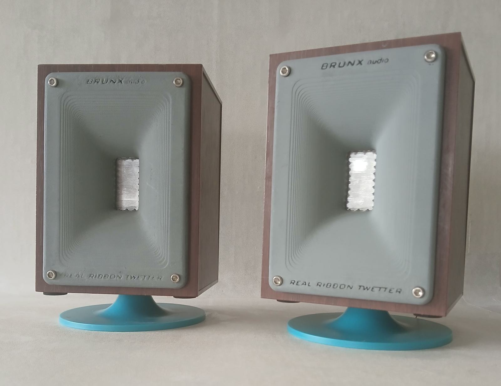 Ribbon super tweeters