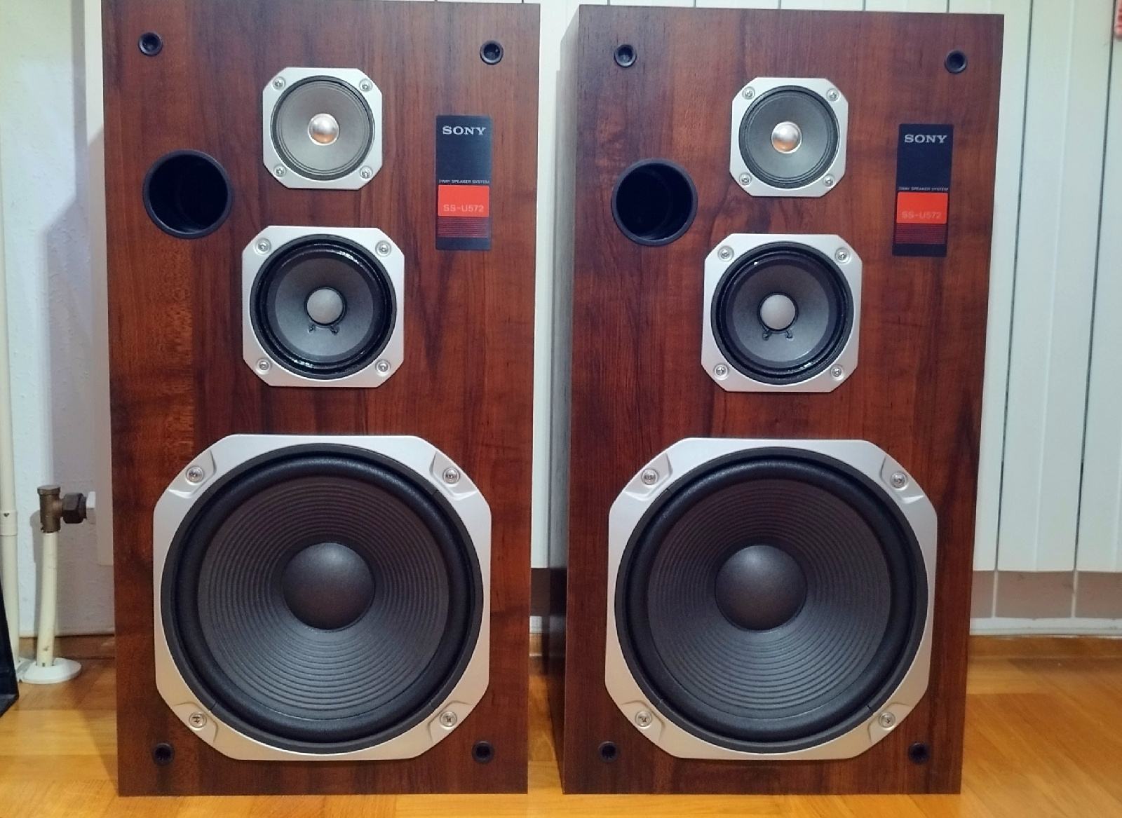 SONY SS-U572