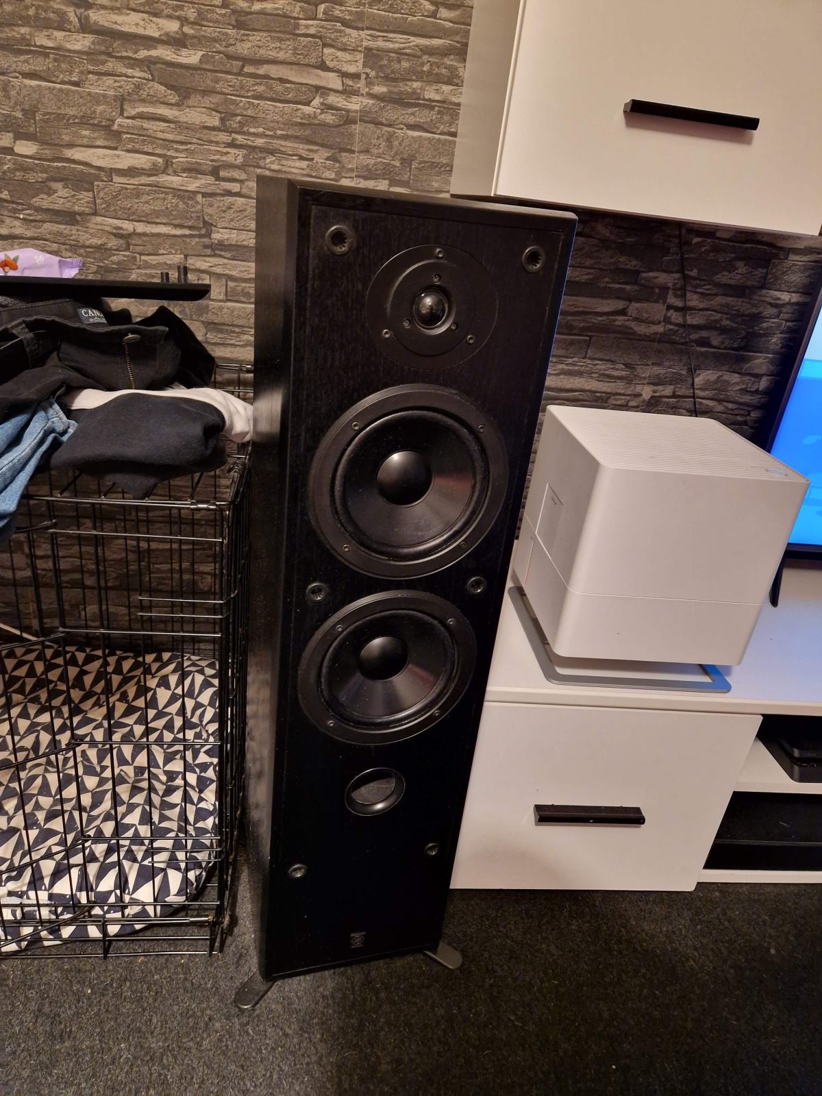 Yamaha NS-50F zvučnici + RX-V375 AV receiver + YST-SW030 subwoofer