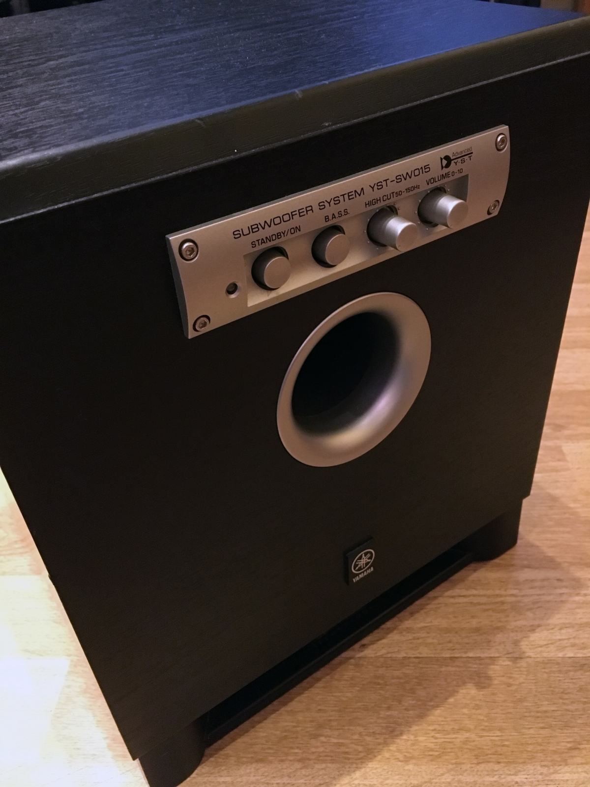Yamaha YST-SW015 Powered Subwoofer