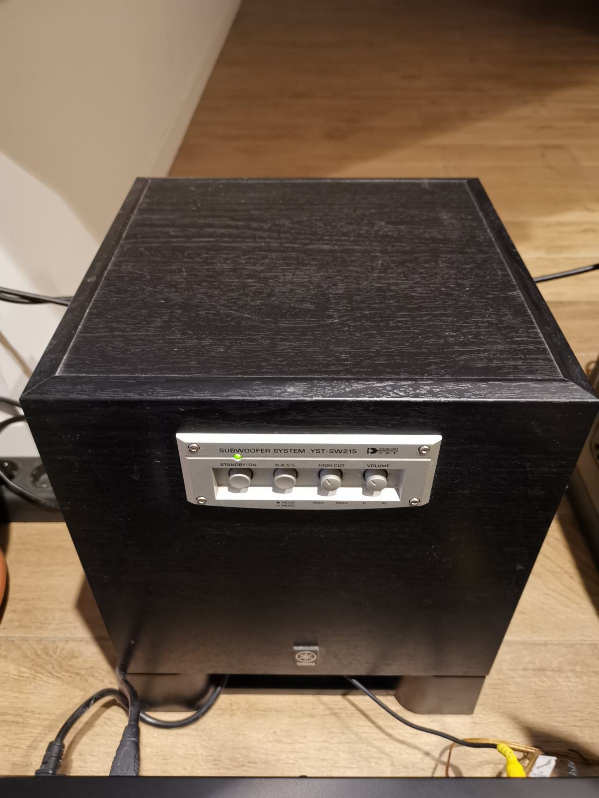 Yamaha YST-SW215 subwoofer