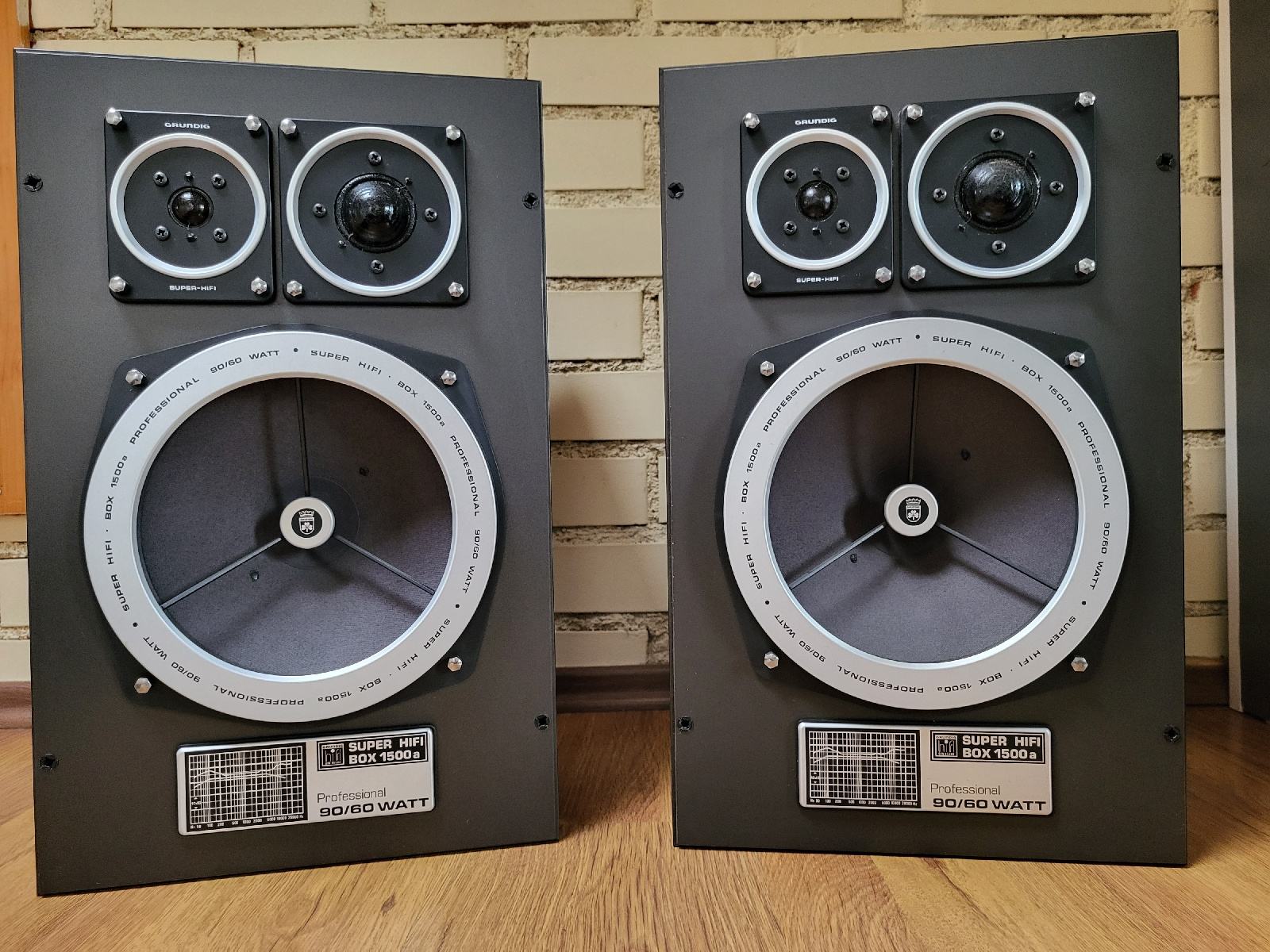 ZVUČNICI GRUNDIG BOX 1500A SUPER HIFI PROFESSIONAL 60/90W